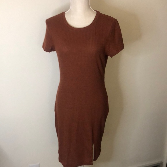 SHEIN | Dresses | Nwot Cute Orange Dress Mid Length With Small Slit In ...